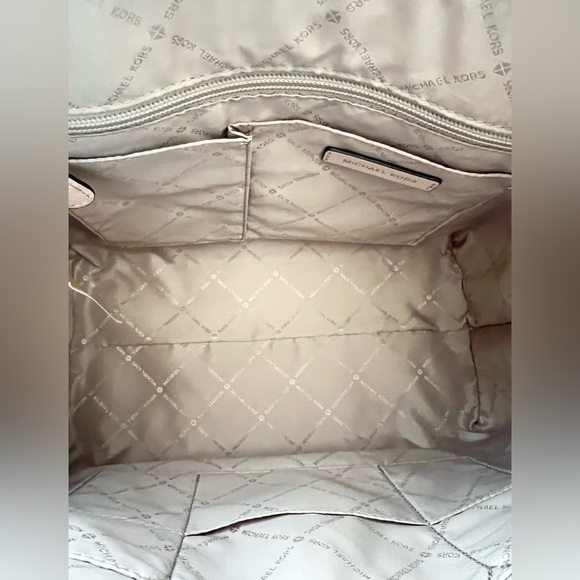 MICHAEL Michael Kors | Bags | Brand New Michael Kors Ciara Large ...